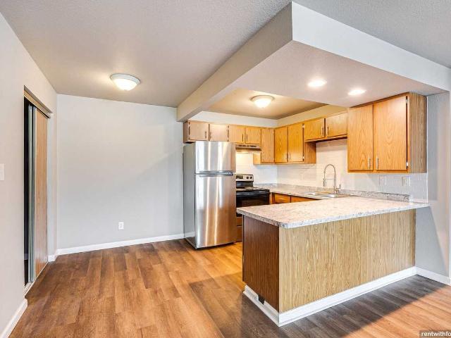 The Reserve on Southtowne Il 2 Bedroom Apartment for Rent at 407 335, 339, 407 Southtowne Dr South Milwaukee, WI 53172