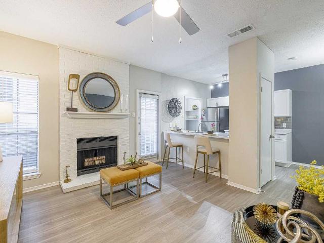 The Residence at North Dallas 1 Bedroom Apartment for Rent at 18665 Midway Rd, Dallas, TX 75287