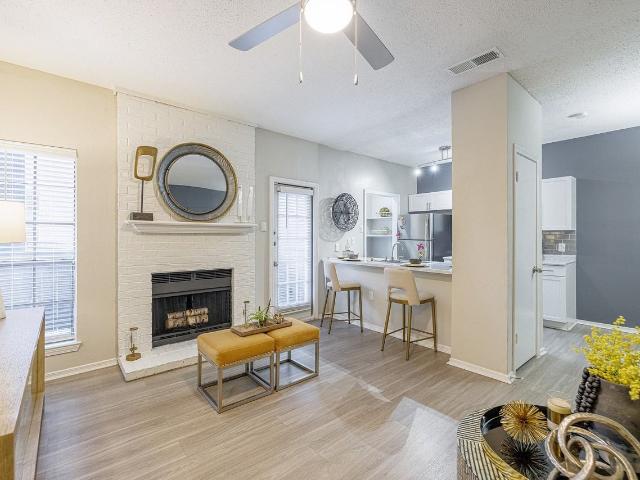 The Residence at North Dallas 1 Bedroom Apartment for Rent at 18665 Midway Rd, Dallas, TX 75287