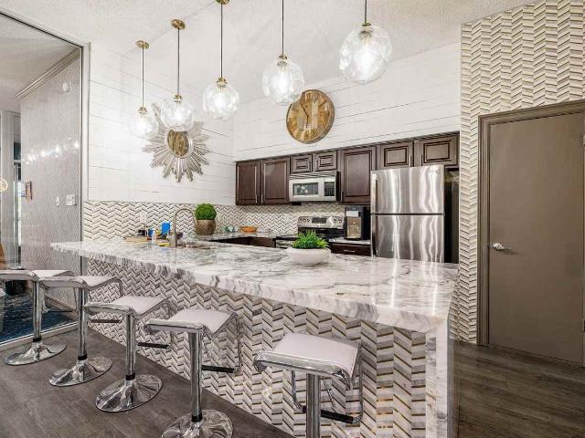 The Residence at North Dallas 2 Bedroom Apartment for Rent at 18665 Midway Rd, Dallas, TX 75287