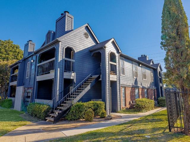 The Residence at North Dallas 2 Bedroom Apartment for Rent at 18665 Midway Rd, Dallas, TX 75287