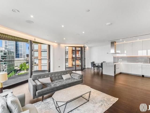 The Residence London SW11 2 bed apartment to rent £4,593 pcm £1,060 pw
