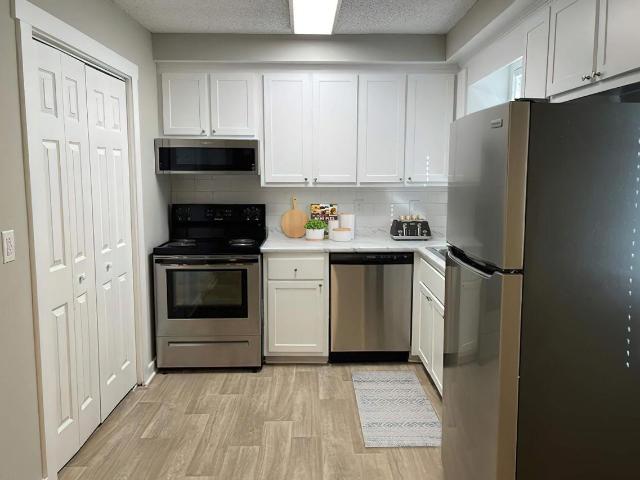 The Residences at 1671 Campbell 1 Bedroom Apartment for Rent at 1671 Fort Campbell Blvd, Clarksville, TN 37042