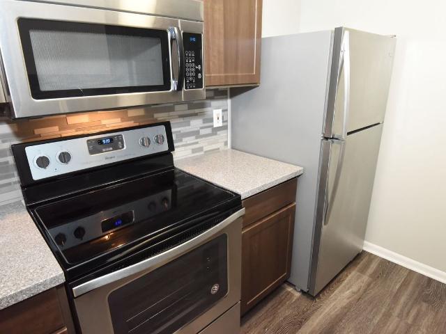 The Residences at Town Center 2 Bedroom Apartment for Rent at 2591 Venturi House, Columbus, OH 43219 Somerset