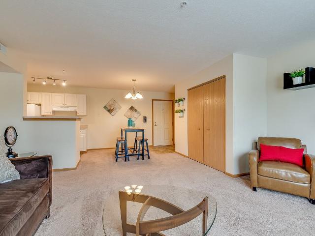 The Residences at Eastpointe Ridge 2 Bedroom Apartment for Rent at 55 Eastpointe Ridge Dr, Columbus, OH 43213 East Broad