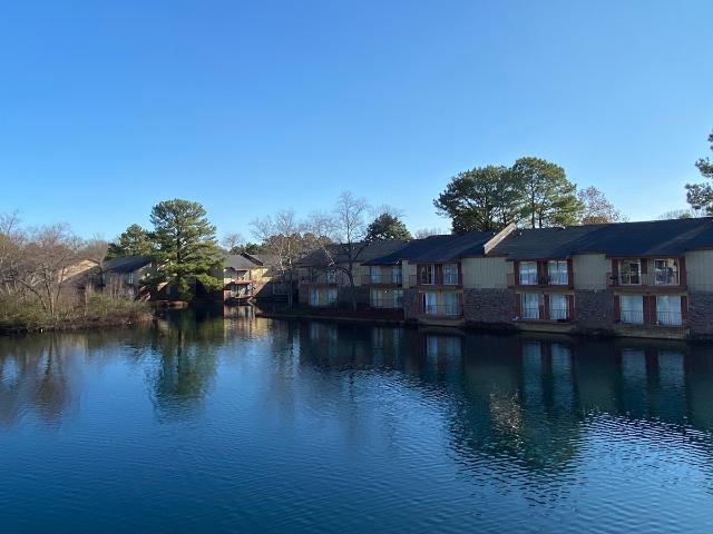 The Residences at Lakeview 2 Bedroom Apartment for Rent at 2774 S Mendenhall Rd, Memphis, TN 38115 Southeast Memphis