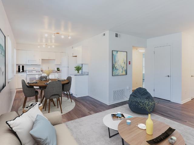 The Residences at Lakeview 3 Bedroom Apartment for Rent at 2774 S Mendenhall Rd, Memphis, TN 38115 Southeast Memphis