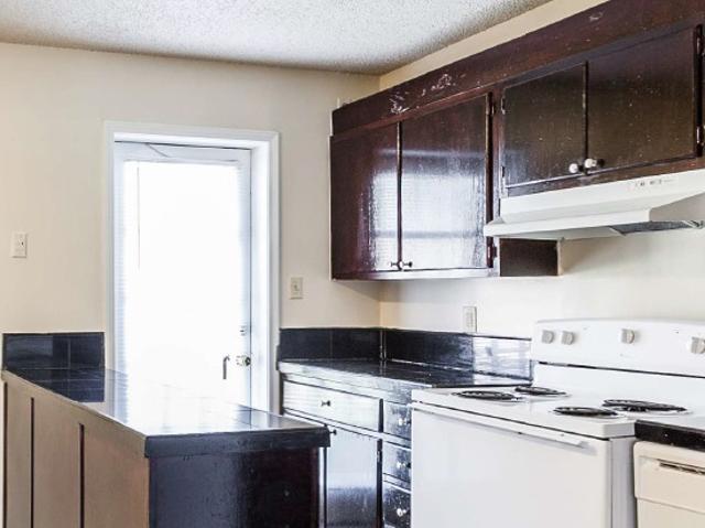 The Residences at Lakeview 3 Bedroom Apartment for Rent at 2774 S Mendenhall Rd, Memphis, TN 38115 Southeast Memphis