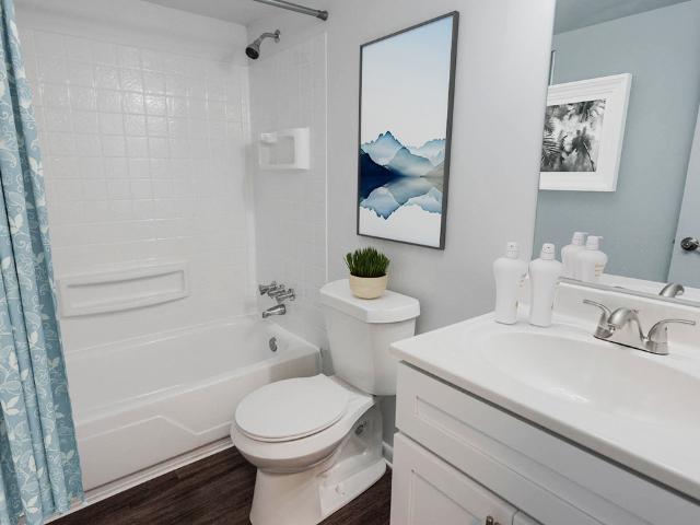 The Residences at Lakeview 3 Bedroom Apartment for Rent at 2774 S Mendenhall Rd, Memphis, TN 38115 Southeast Memphis