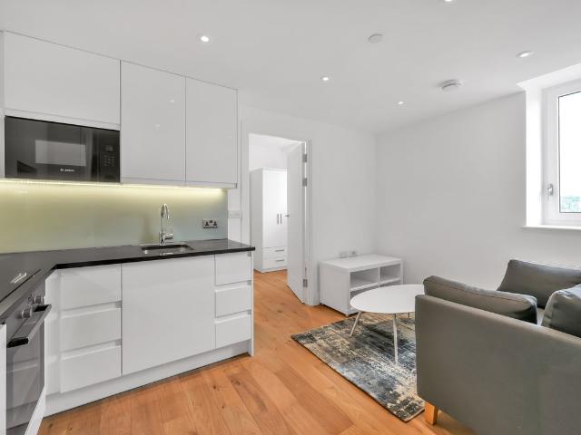 The Residences, Edridge Road CR0, Croydon, 1 bed flat to rent, £1,300 pcm | PrimeLocation