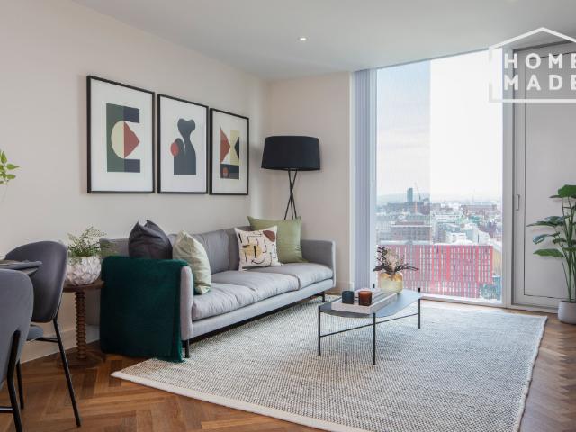 The Residences, North Tower. 2 bed apartment to rent £1,880 pcm £434 pw