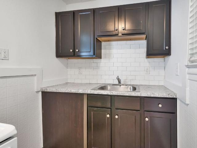The Ritz 1 Bedroom Apartment for Rent at 1752 13th Ct S, Birmingham, AL 35205 Five Points South