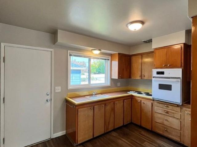 The Rivercrest Apartments by Star Metro 1 Bedroom Apartment for Rent at 2831 E 6th St, Vancouver, WA 98661 Hudson's Bay