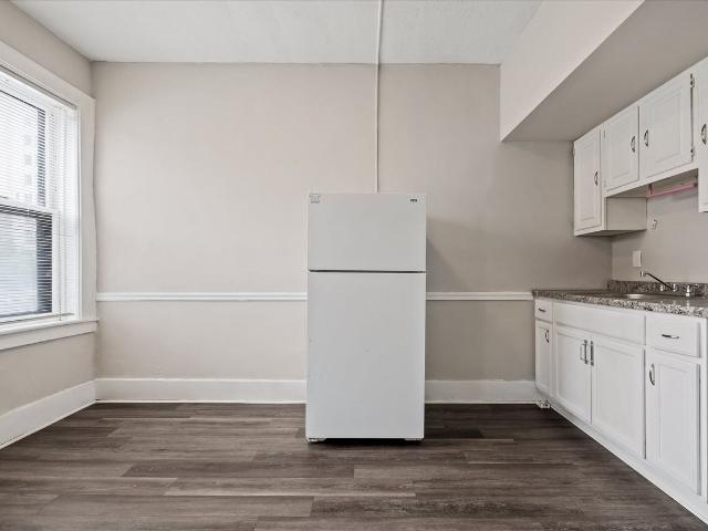 The Richmond 1 Bedroom Apartment for Rent at 656 Lothrop Rd, Detroit, MI 48202 Central