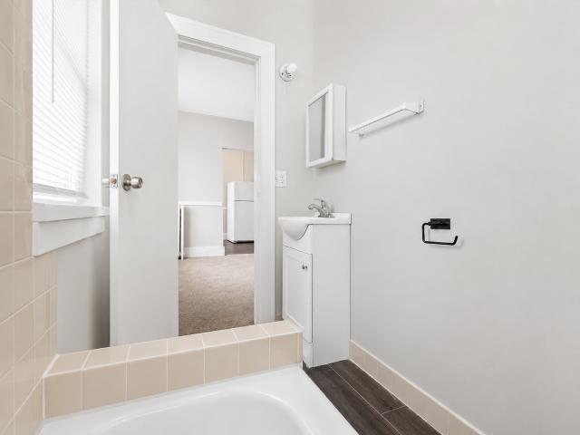 The Richmond 1 Bedroom Apartment for Rent at 656 Lothrop Rd, Detroit, MI 48202 Central
