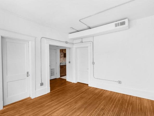 The Richmond 1 Bedroom Apartment for Rent at 2030 Highland Ave S, Birmingham, AL 35205 Five Points South