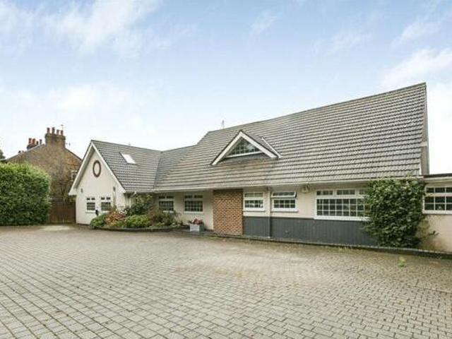 The Ridgeway, Enfield, 5 Bedroom Detached