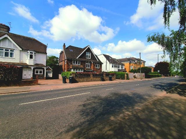 The Ridgeway, Enfield EN2, 2 bed flat to rent, £1,750 pcm | PrimeLocation