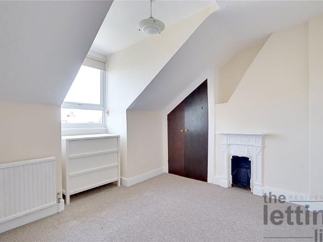 The Ridgeway, Enfield, Middlesex, EN2 8NX
