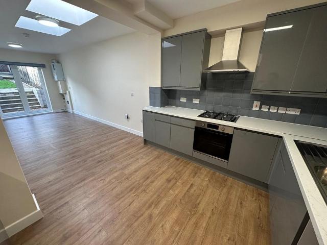 The Ridgeway, London, NW9 4 bed house of multiple occupation to rent £4,500 pcm £1,038 pw
