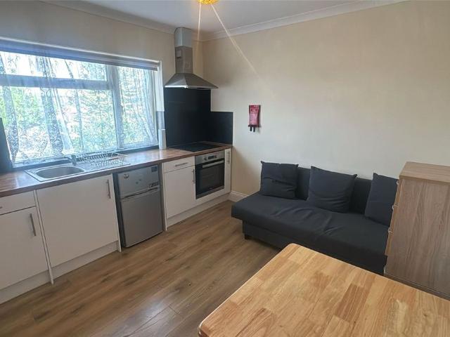 The Ridgeway, London NW9, Studio to rent, £850 pcm | PrimeLocation