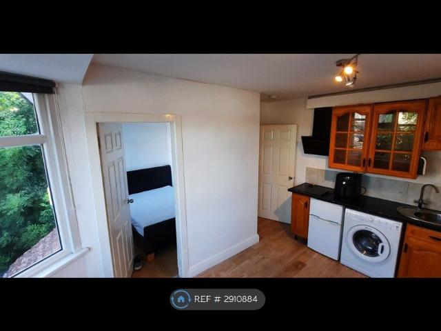 The Ridgeway, London NW9, Studio to rent, £850 pcm | PrimeLocation