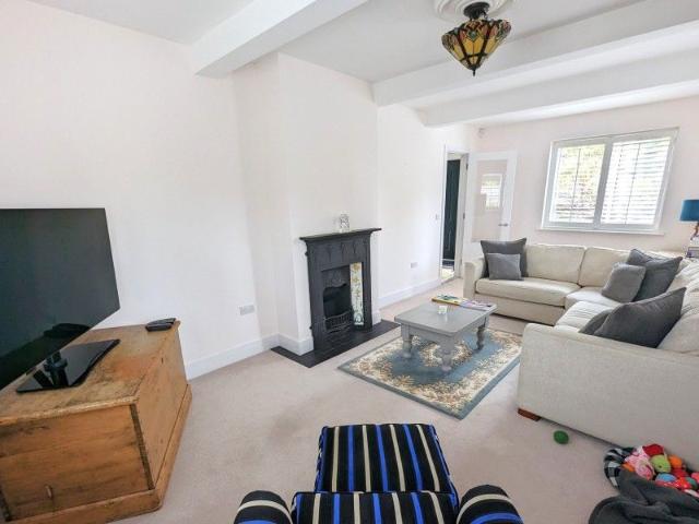 The Ridgeway, Lightwater 3 bedrooms Property for lettings Seymours