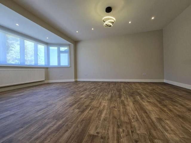 The Ridgeway, NW11