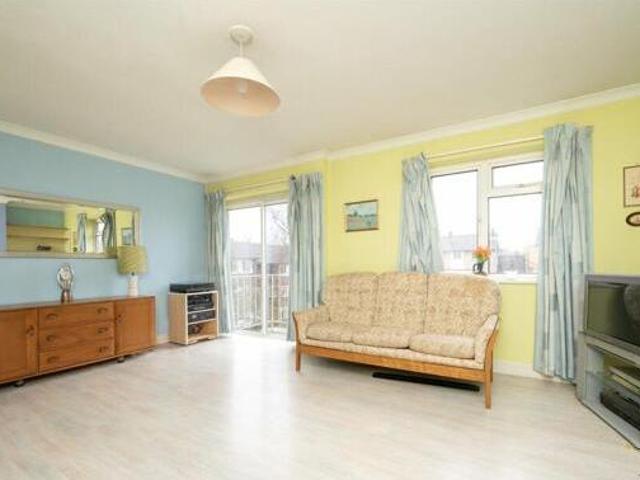 The Ridgeway, St. Albans, 2 Bedroom Flat