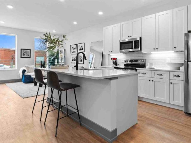 The Ridge 2 Bedroom Apartment for Rent at 6020 Montgomery Rd, Cincinnati, OH 45213 Pleasant Ridge