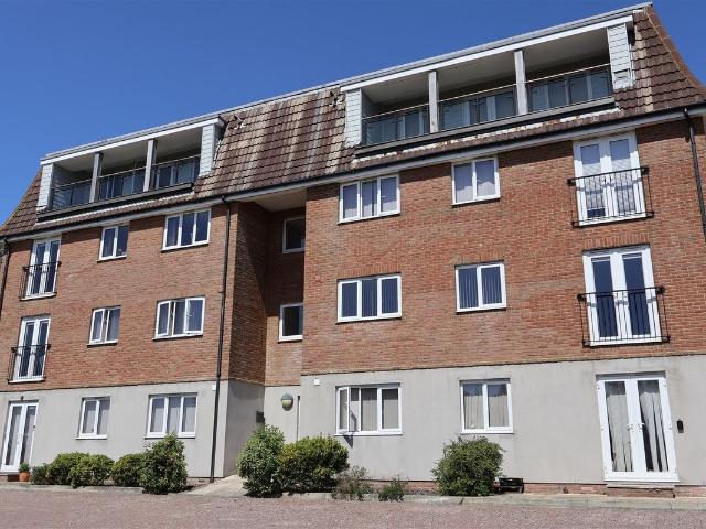 The Ridge, Hastings TN34, 2 bed flat to rent, £1,100 pcm | PrimeLocation