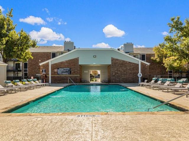 The Ridge on 161 Apartments 1 Bedroom Apartment for Rent at 3700 Valley View Ln, Irving, TX 75062