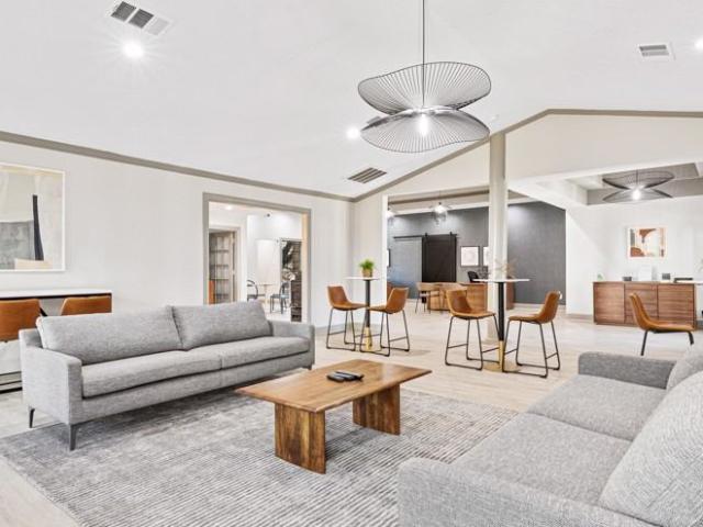 The Ridge on 161 Apartments 1 Bedroom Apartment for Rent at 3700 Valley View Ln, Irving, TX 75062