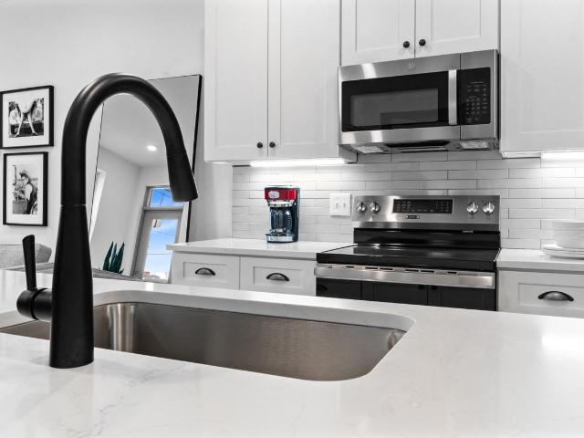 The Ridge Studio Apartment for Rent at 6020 Montgomery Rd, Cincinnati, OH 45213 Pleasant Ridge