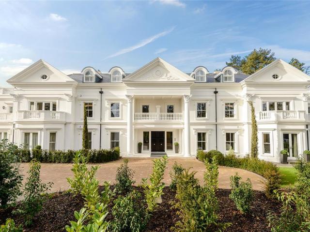 The Ridge, Ridgemount Road. 3 bed apartment to rent £6,250 pcm £1,442 pw