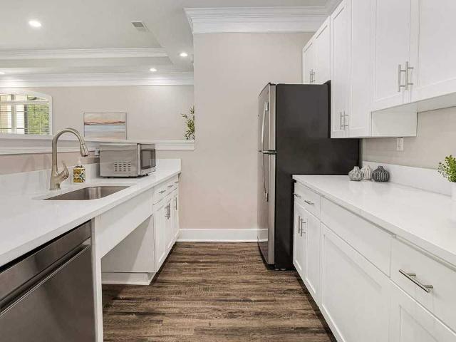 The Ridgely 2 Bedroom Apartment for Rent at 3400 Chestnut Ridge Ln, Vestavia Hills, AL 35216