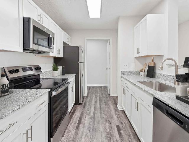 The Ridgely 3 Bedroom Apartment for Rent at 3400 Chestnut Ridge Ln, Vestavia Hills, AL 35216