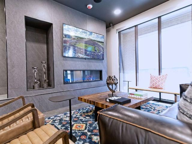 The Rise Apartments 1 Bedroom Apartment for Rent at 420 Monroe Ave, Memphis, TN 38103 New Pathways