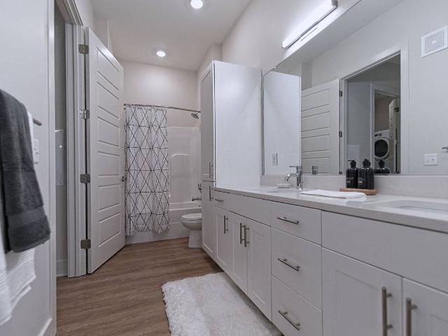 The Rise Apartments 1 Bedroom Apartment for Rent at 420 Monroe Ave, Memphis, TN 38103 New Pathways