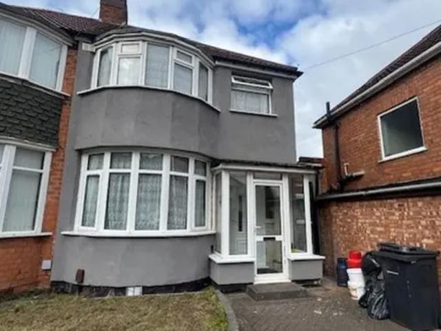 The Rise, Birmingham, B42 2BP, United Kingdom | 3 bed duplex for rent #142806954 | Rentberry