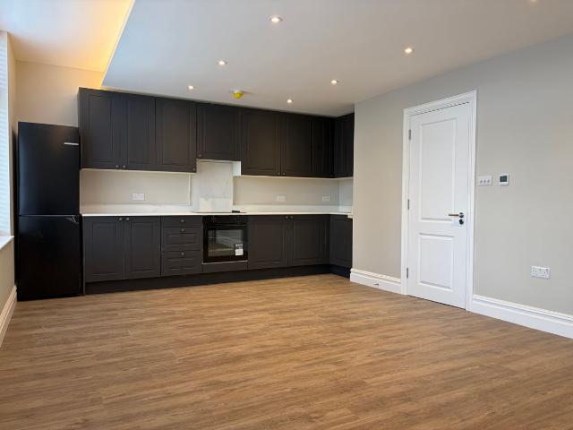 The Rise, Palmers Green N13, 3 bed flat to rent, £2,297 pcm | PrimeLocation