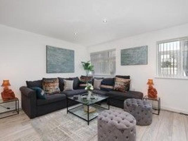 The Runway, Ruislip HA4, 2 bed flat to rent, £3,500 pcm | PrimeLocation