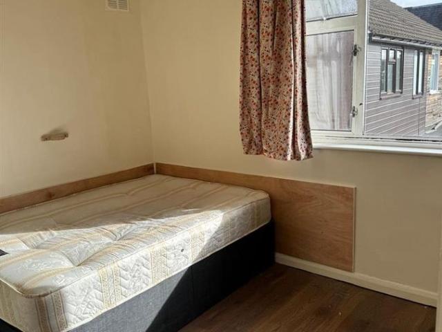 The Rye, Southgate N14, Room to rent, £650 pcm | PrimeLocation