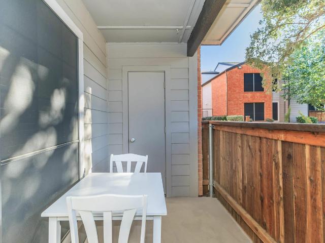 The Woodford 2 Bedroom Apartment for Rent at 6001 Oakland Hills Drive, Fort Worth, TX 76112 Woodhaven