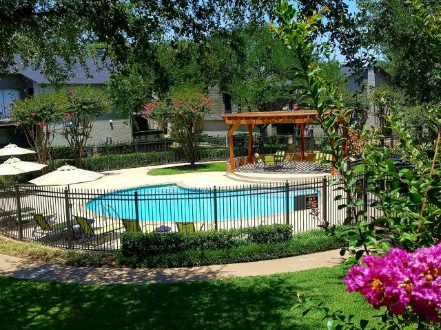 The Woodlands of Arlington 1 Bedroom Apartment for Rent at 2800 Lynnwood Dr, Arlington, TX 76013