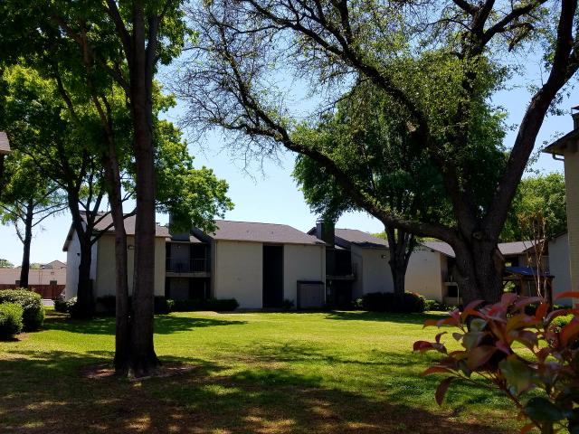The Woodlands of Arlington 2 Bedroom Apartment for Rent at 2800 Lynnwood Dr, Arlington, TX 76013