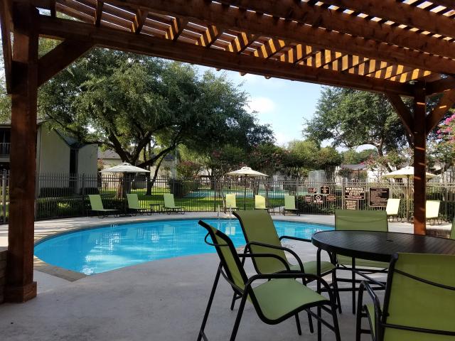 The Woodlands of Arlington 2 Bedroom Apartment for Rent at 2800 Lynnwood Dr, Arlington, TX 76013