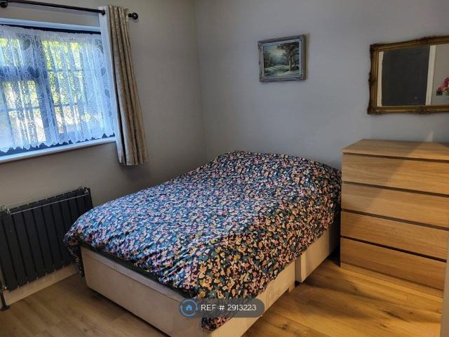 The Woodlands, Orpington BR6, Room to rent, £1,195 pcm | PrimeLocation
