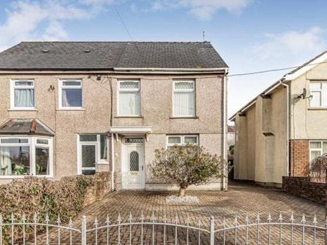 The Woodlands, Llantwit Fardre, 2 Bedroom Semi detached