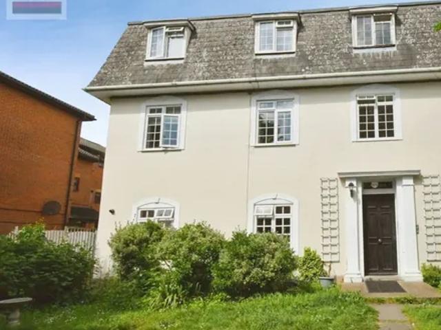 The Woodlands, London, TW7 6NZ, United Kingdom | 2 bed house for rent #167123830 | Rentberry